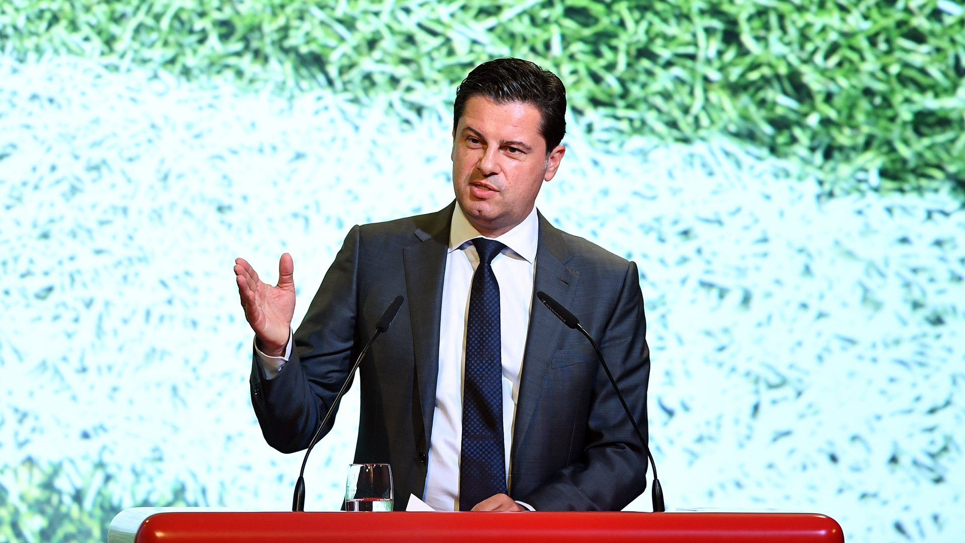 DFL-Geschäftsführer Christian Seifert neuer Chairman des World Leagues ...