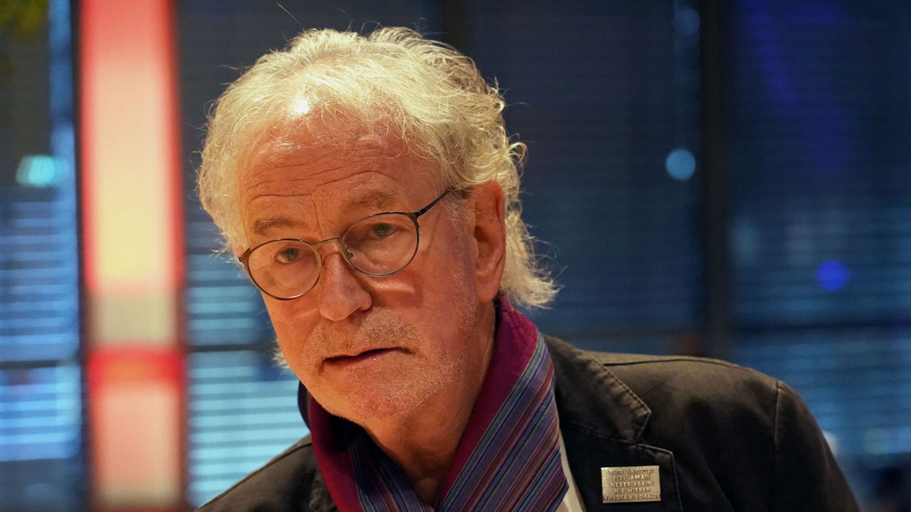 Im Interview: Eberhard Schulz, Sprecher der Initiative „!Nie wieder“ | DFL Deutsche Fußball Liga