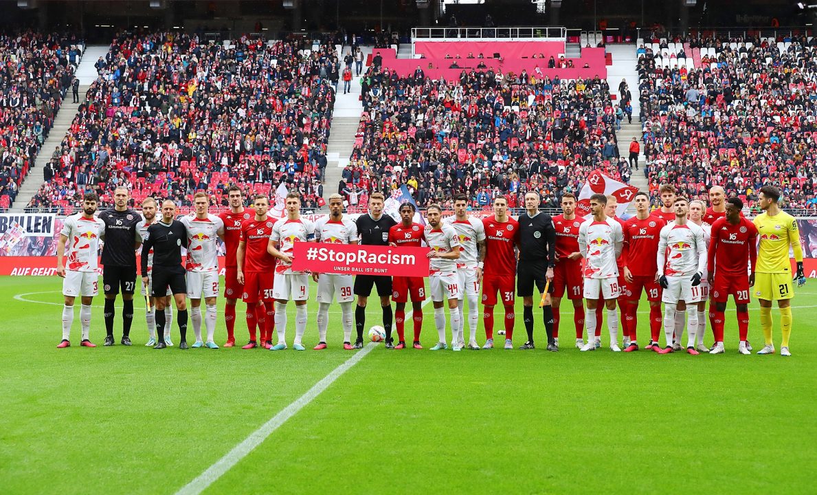 STOP RACISM – die eindeutige Botschaft in allen Stadien und darüber ...